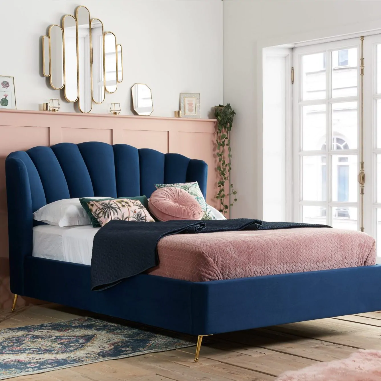 Shellie Ottoman Bed